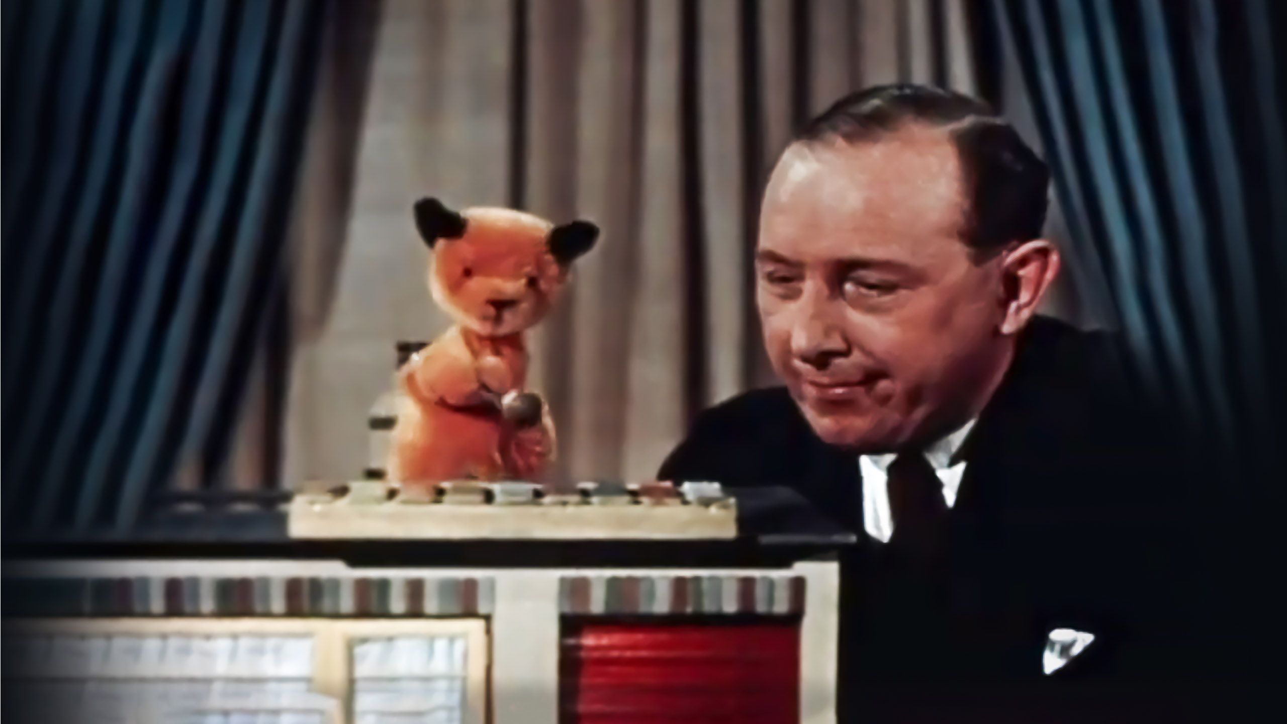 Classic Sooty - Watch Episode - ITVX